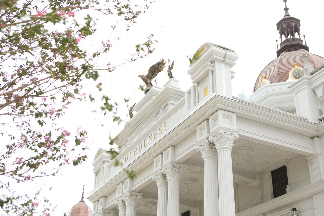 Famous Chiayi attractions with restaurants, food and drinks, suitable ...